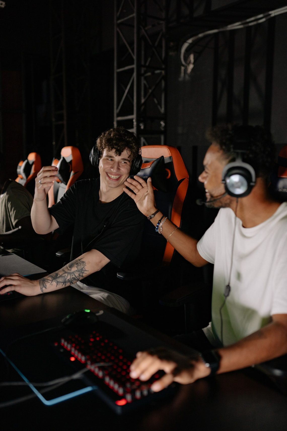 The Power of Gaming Communities: How Online Gaming Brings People ...