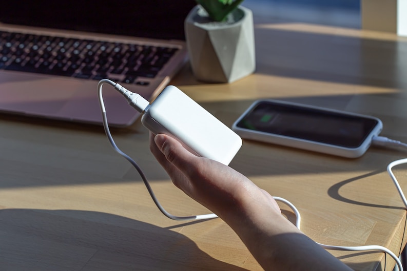 Discover the Benefits of Charging Your Phone Away from Home - Life ...