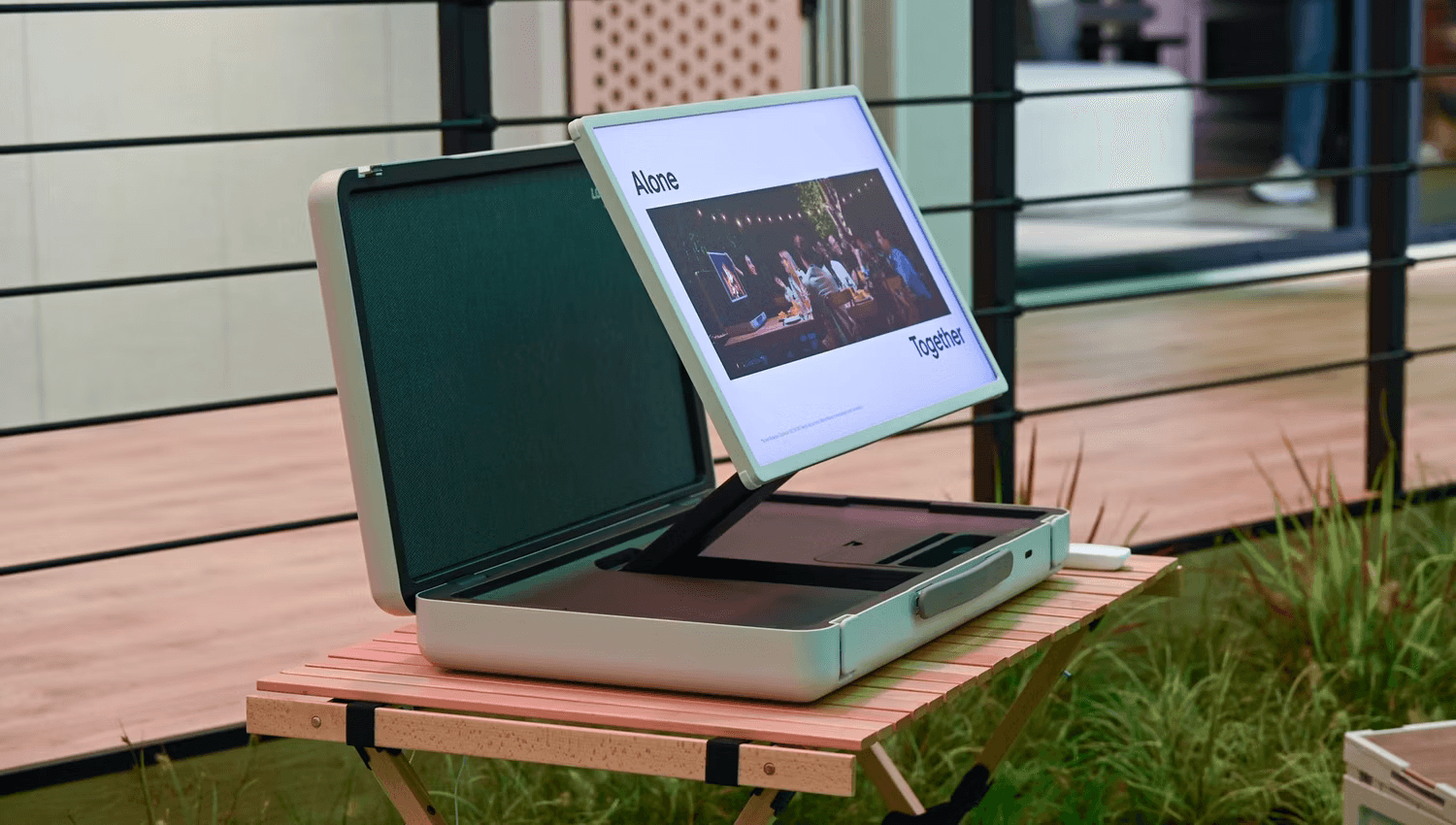 LG's StandbyME Go: A Revolution in Portable Entertainment - Life Conceptual