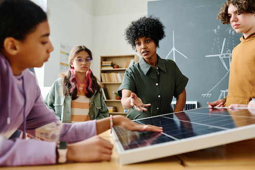 2024's Educational Landscape: Embracing Key Trends