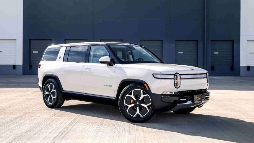 Rivian R1S 2024: A Game-Changer in SUVs