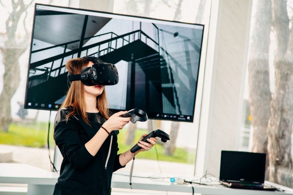 The Best New Entertainment Technologies to Watch in 2024